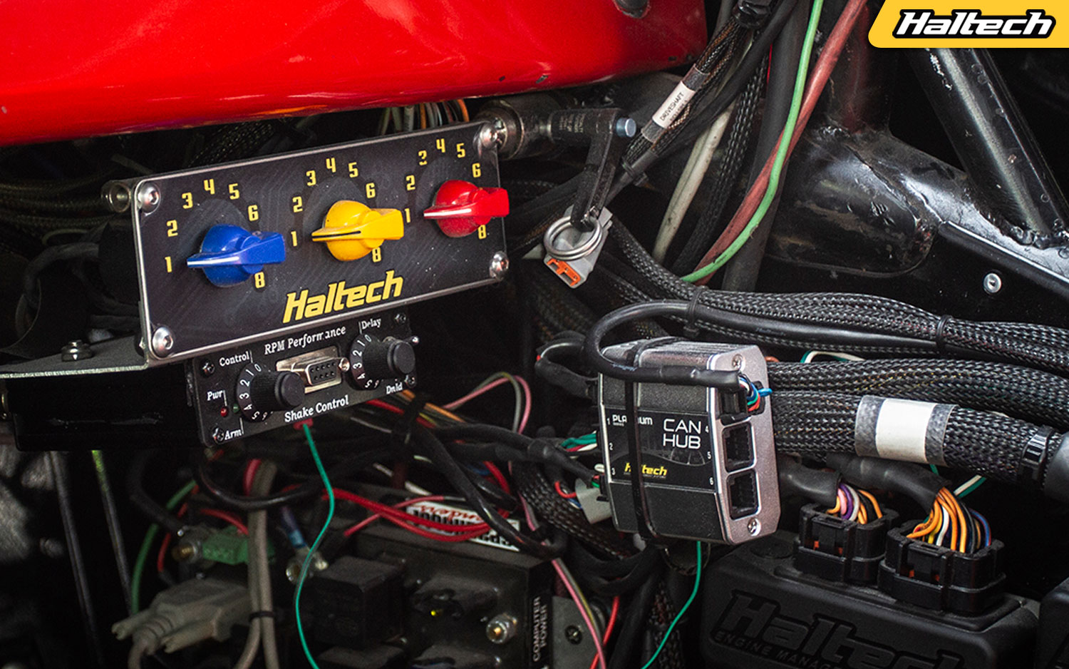 How to switch between tunes with a dash switch - Haltech